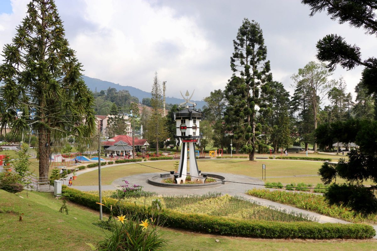 Park in Tanah Rata, Malaysia • Jamane